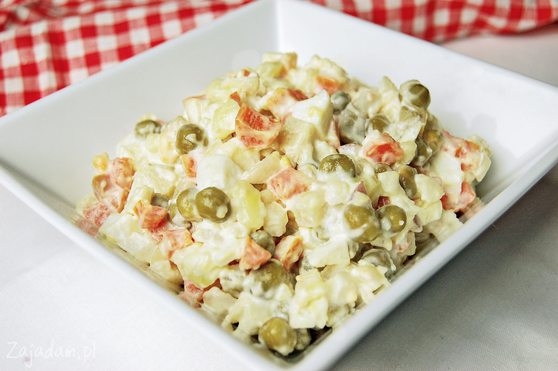 Tradycyjna sałatka jarzynowa